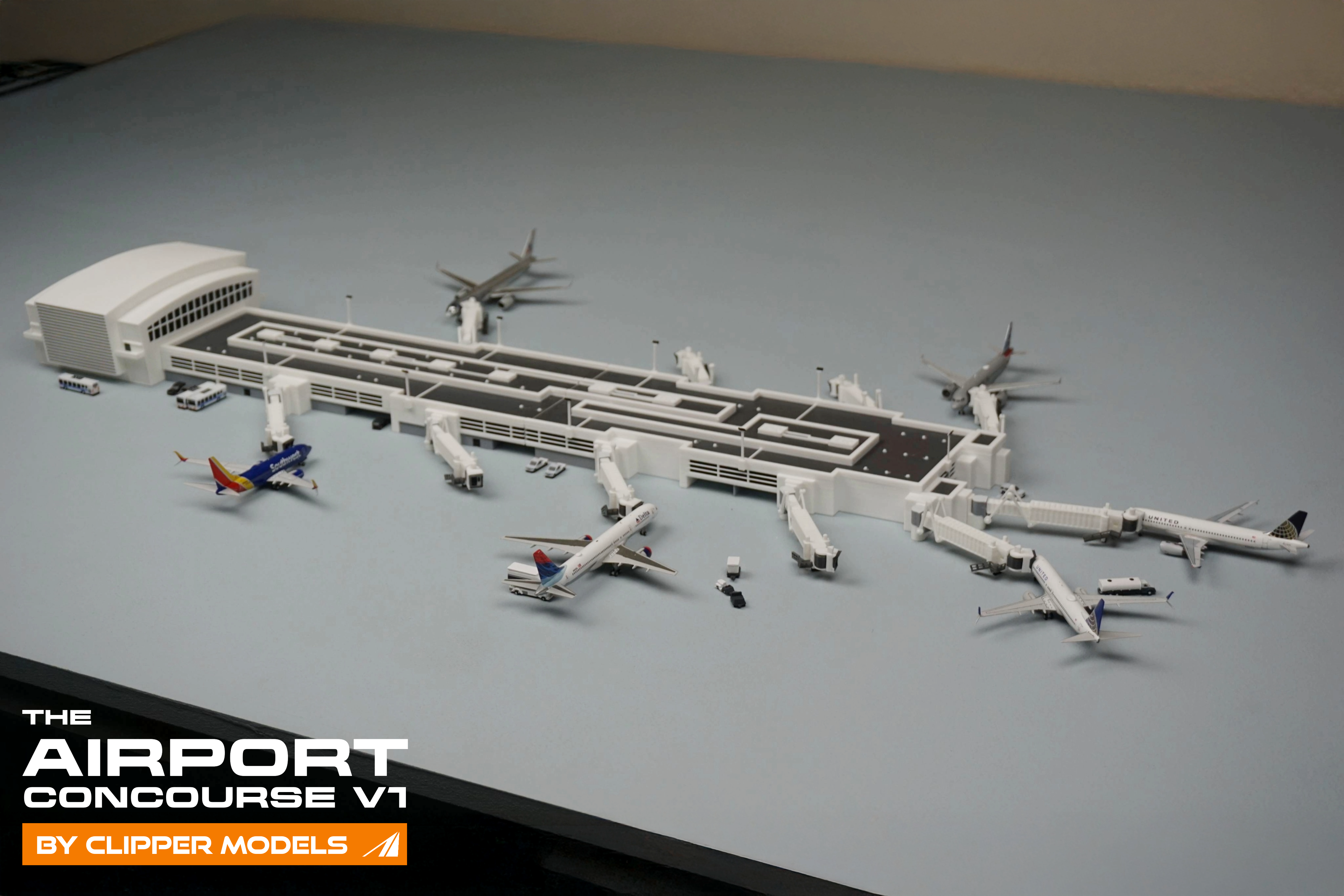 1:400 Model Airport Terminal/ Concourse – Clipper Models